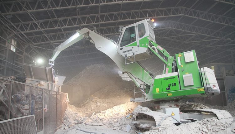 Recycling under the toughest of conditions: The SENNEBOGEN 818 Elektro ...